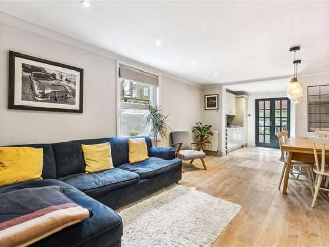 Apartment at Trent Road, Greater London