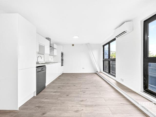 Apartment at Triangle Road, London