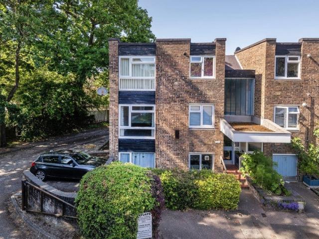 Apartment at Tudor Court, Tunbridge Wells