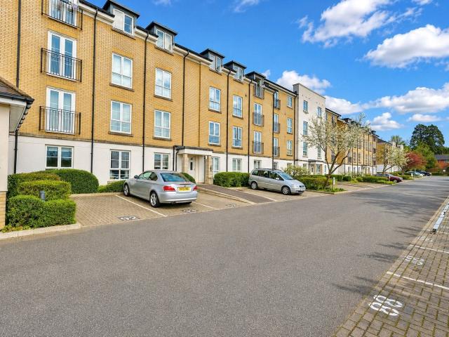 Apartment at Tudor Way, Woking