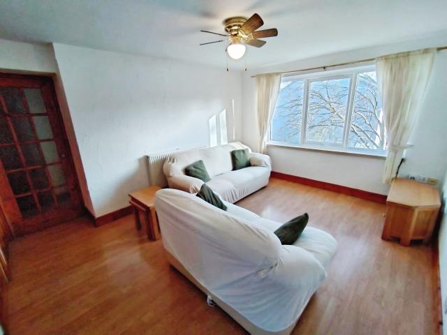 Apartment at Tulip Avenue, Nottingham