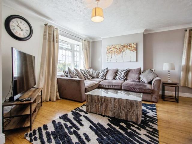 Apartment at Tunstall Road, Greater London