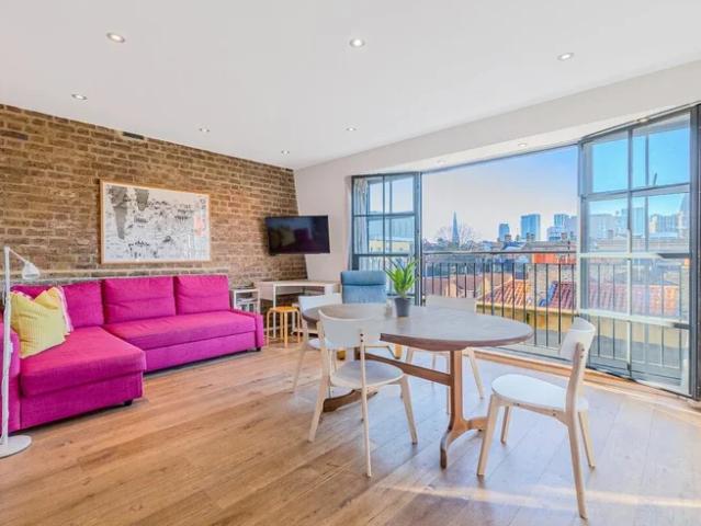 Apartment at Turner Street, Greater London