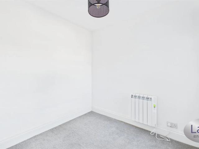 Apartment at Turners Hill, Cheshunt