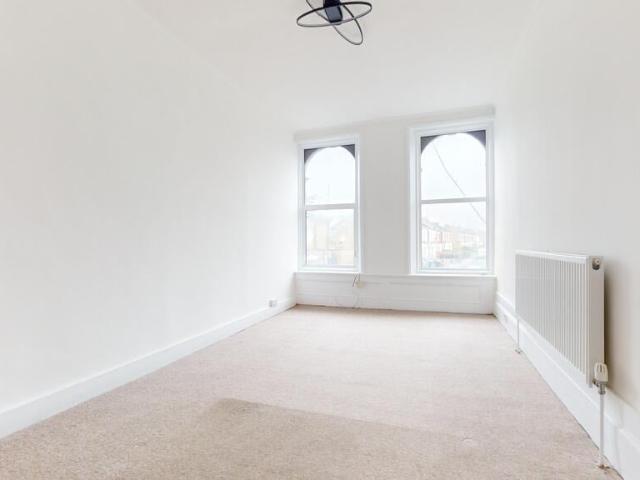 Apartment at Turnpike Lane, Greater London