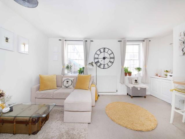 Apartment at Turnpin Lane, Greater London