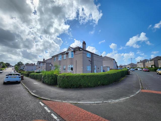Apartment at Tweedsmuir Road, Glasgow