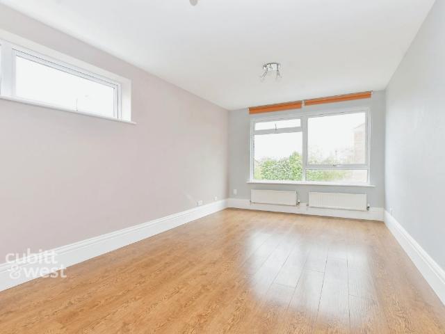 Apartment at Twickenham Close, Greater London