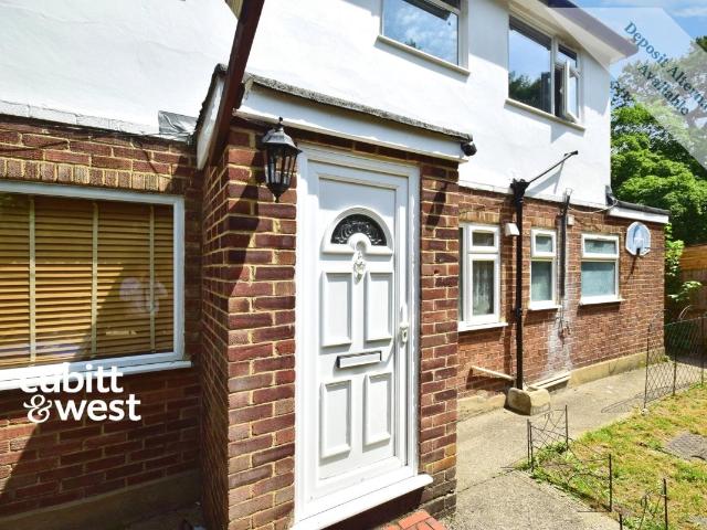Apartment at Twickenham Close, Greater London
