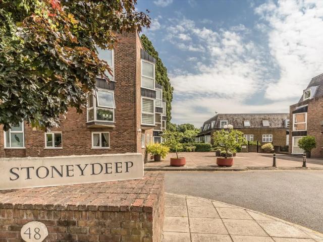 Apartment at Twickenham Road, Greater London