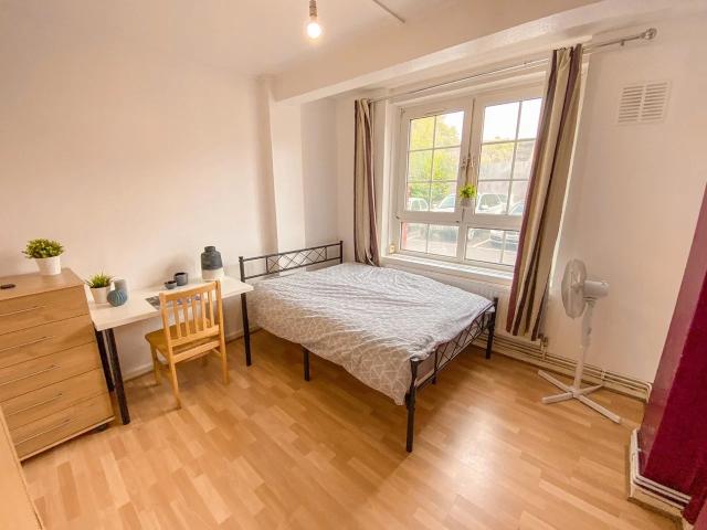 Apartment at Twine Court, Greater London
