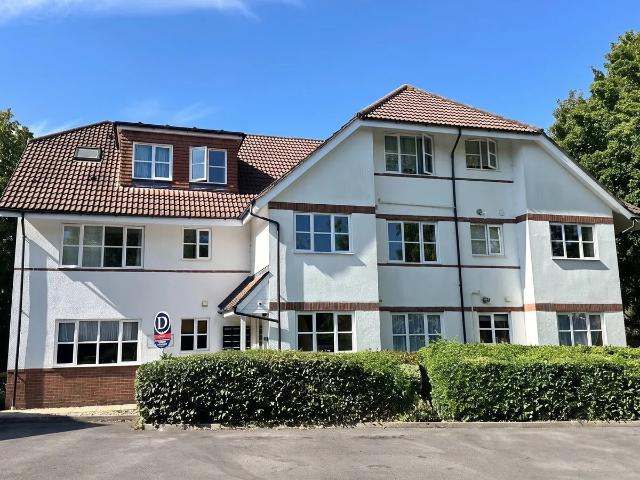 Apartment at Two Rivers Way, Newbury