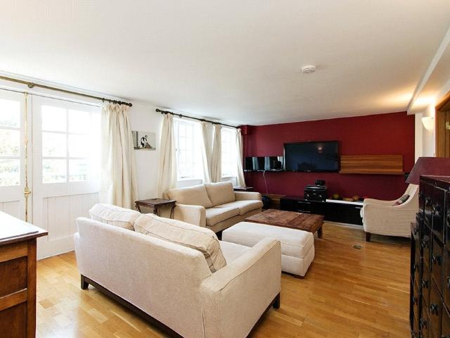 Apartment at Tyers Gate, Greater London