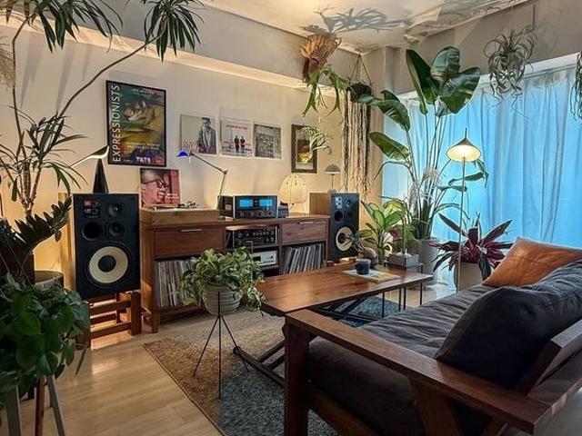 Room at Tyndalls Park Road, Bristol