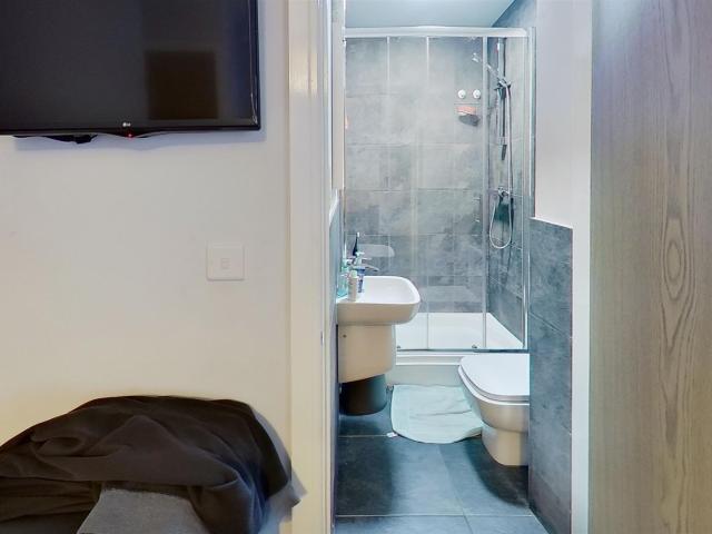 Apartment at Umberslade Road, Birmingham