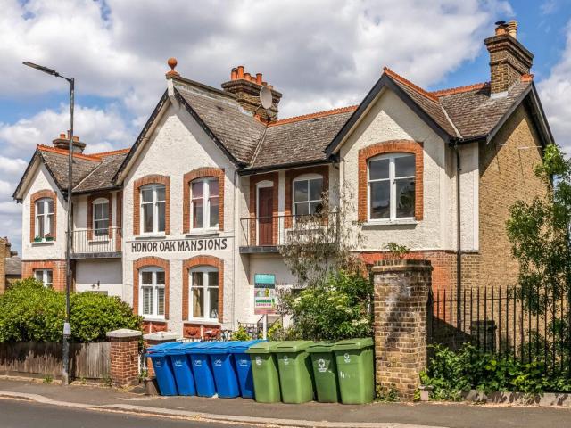 Apartment at Underhill Road, Greater London