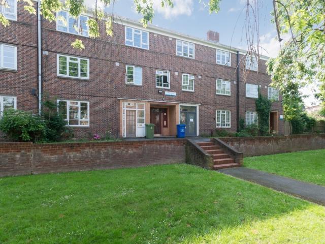 Apartment at Underhill Road, Greater London