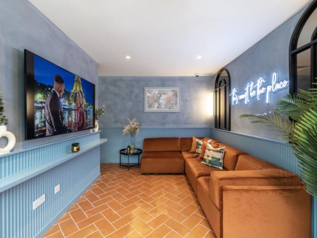 Apartment at University Road, Belfast