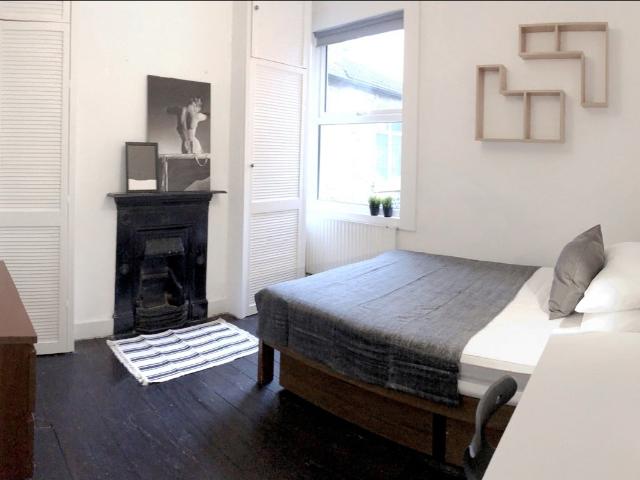 Room at University Road, Greater London