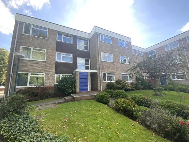 Apartment at Ulverley Crescent, Metropolitan Borough of Solihull