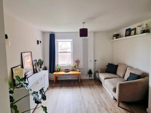 Apartment at Upper Cheltenham Place, Bristol