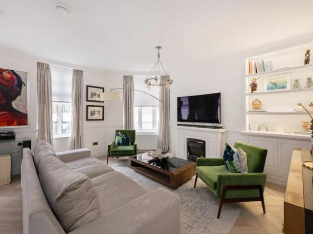 Apartment at Upper Berkeley Street, City of Westminster