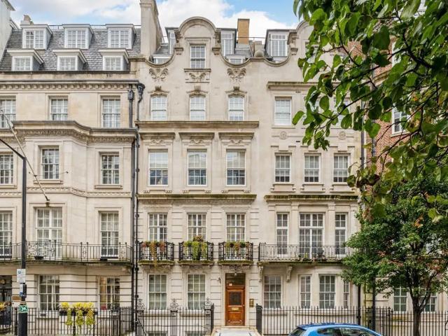Apartment at Upper Brook Street, City of Westminster