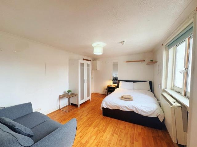 Apartment at Upper Montagu Street, City of Westminster