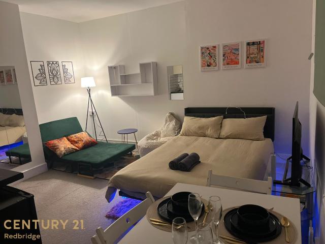 Apartment at Upper Street, Greater London