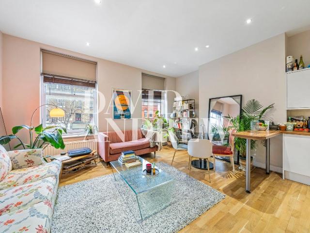 Apartment at Upper Street, Greater London
