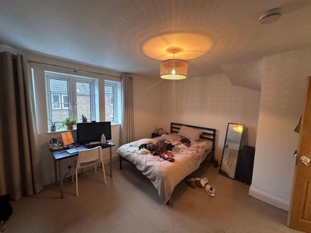 Apartment at Upper Perry Hill, Bristol