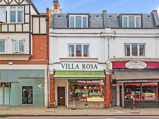 Apartment at Upper Richmond Road West, Greater London