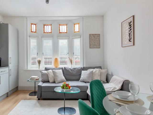Apartment at Upper Richmond Road, Greater London