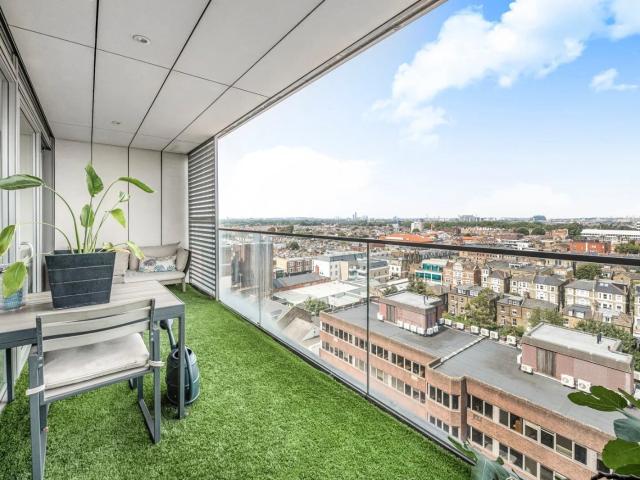 Apartment at Upper Richmond Road, Greater London