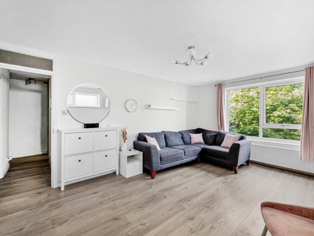 Apartment at Upper Richmond Road, Greater London