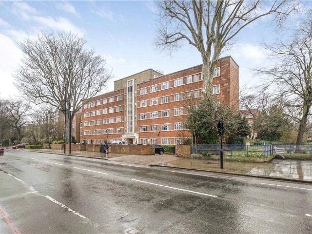 Apartment at Upper Richmond Road, Greater London