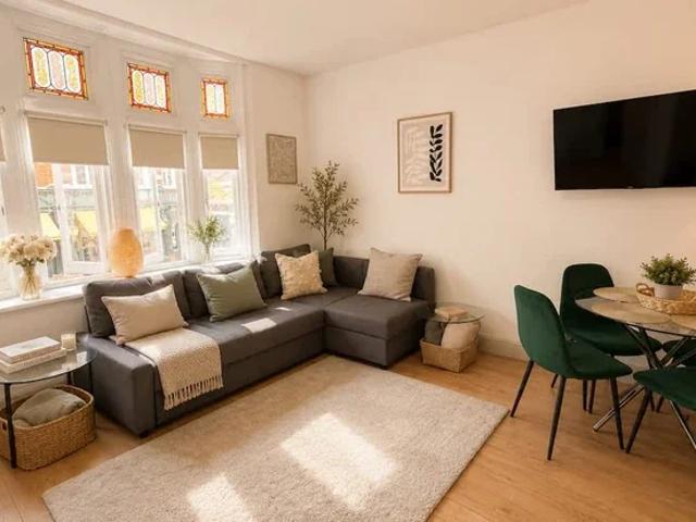 Apartment at Upper Richmond Road, Greater London