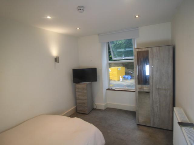 Room at Upper Town Street, Leeds
