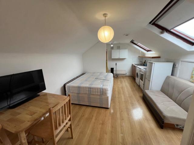 Apartment at Upper Tollington Park, Greater London