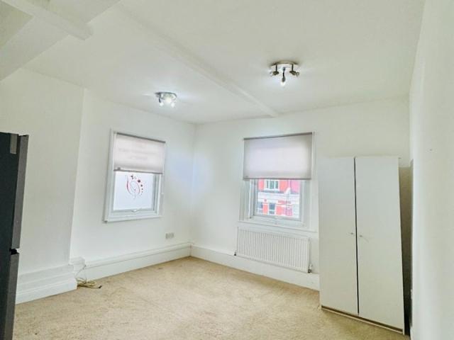 Apartment at Upper Tooting Road, Greater London