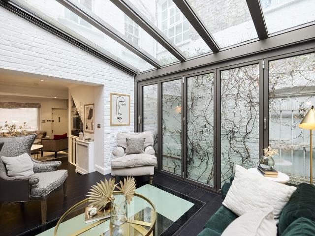 Apartment at Uxbridge Street, Greater London