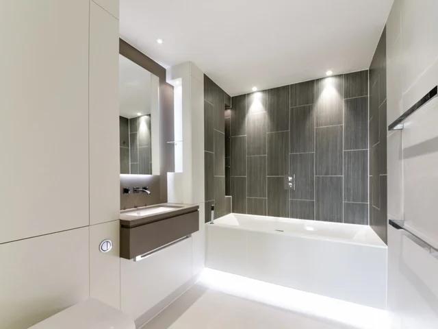 Apartment at Vaughan Way, Greater London