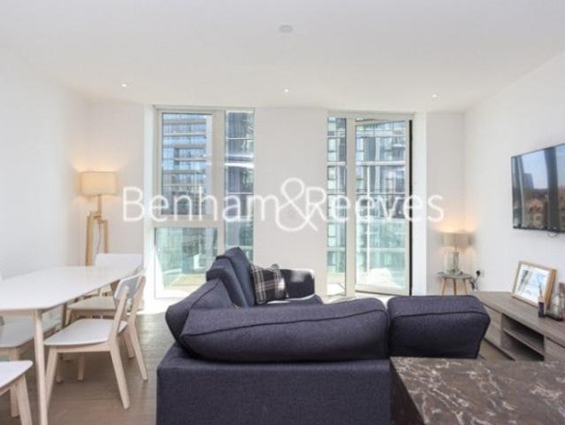 Apartment at Vaughan Way, Greater London