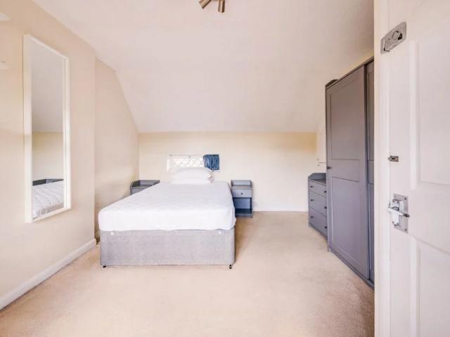 Apartment at Vauxhall Avenue, Canterbury