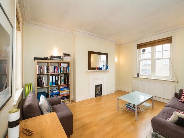 Apartment at Vauxhall Bridge Road, City of Westminster
