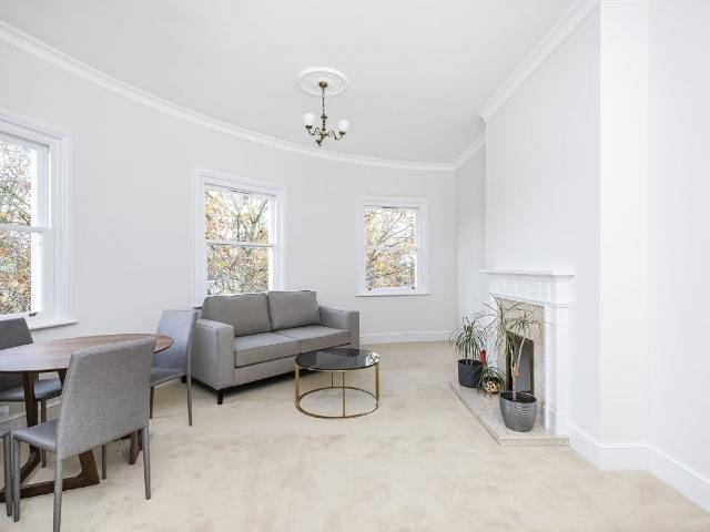 Apartment at Vauxhall Bridge Road, City of Westminster