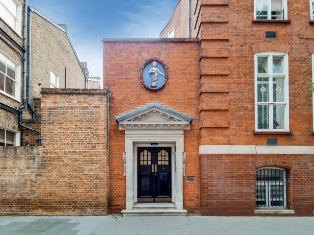 Apartment at Vauxhall Bridge Road, City of Westminster