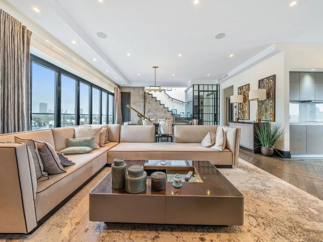 Apartment at Vauxhall Bridge Road, City of Westminster