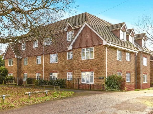 Apartment at Vale Road, Surrey Heath