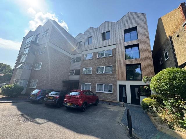 Apartment at Valentines Road, Greater London